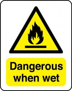 Dangerous when wet sign - Stocksigns