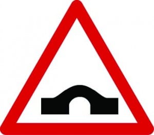 Hump bridge triangle. Fig 528. 600mm Class 1 reflective traffic sign ...