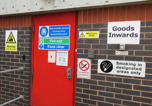 Sign Blindness: What is it and How it can be Avoided? - Stocksigns